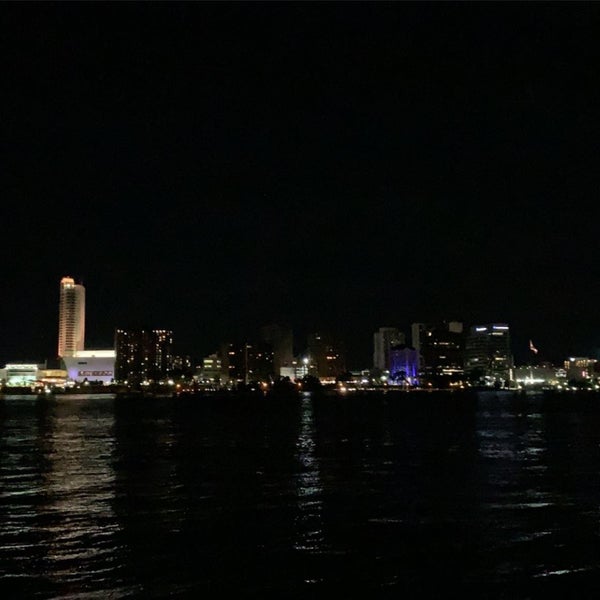 Detroit River Boardwalk (Windsor Ontario, Canada side) - Waterfront