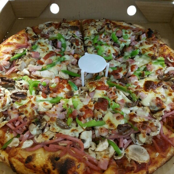 Union Square Pizza - Italian Restaurant in Brunswick West