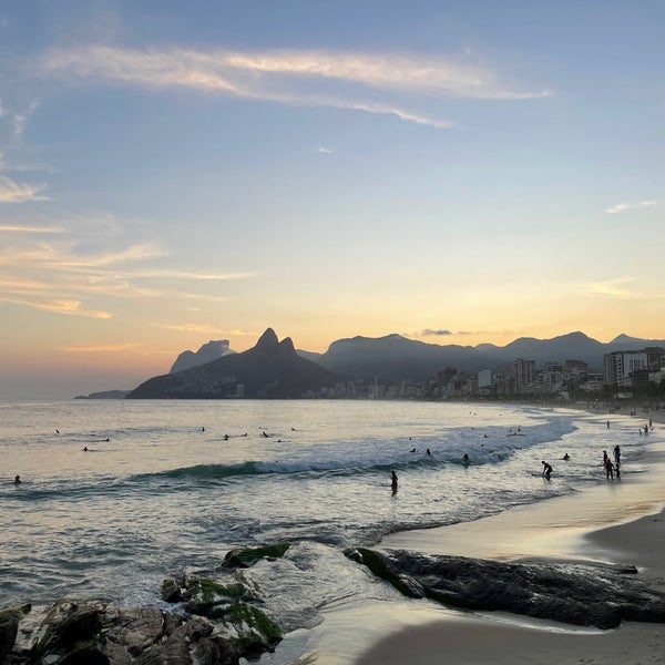 Pedra do Arpoador - Scenic Lookout in Rio de Janeiro