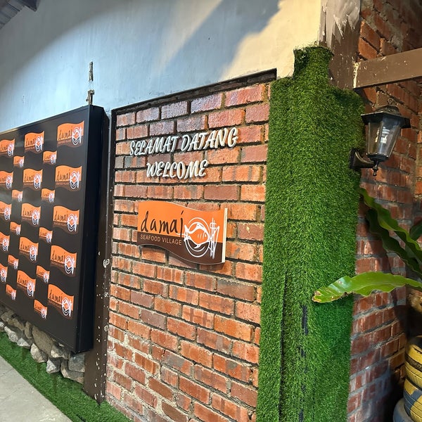 Damai Village Seafood - Seafood Restaurant in Johor Bahru