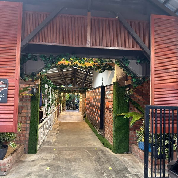 Damai Village Seafood - Seafood Restaurant in Johor Bahru