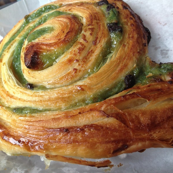 Du Pain et des Idées - Bakery in Porte Saint-Martin