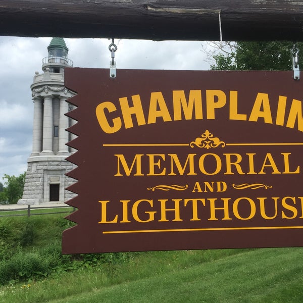 Champlain Memorial Lighthouse - Lighthouse in Crown Point