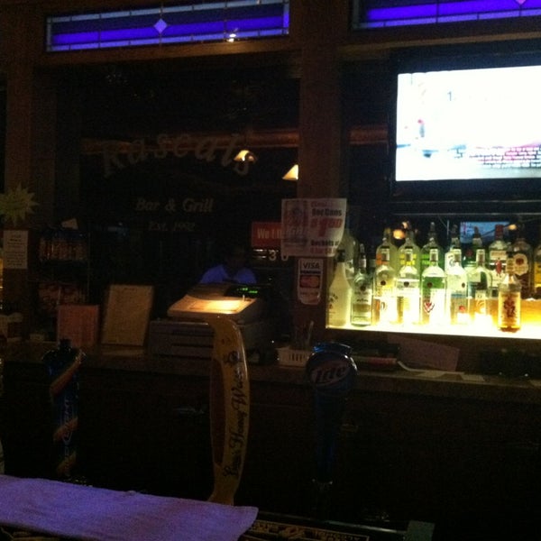 Rascals Bar & Grill - Gay Bar
