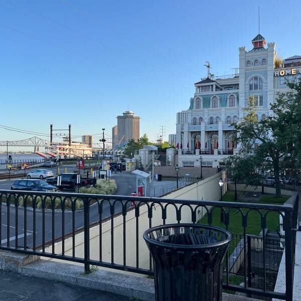 Jackson Brewery - French Quarter - 600 Decatur St