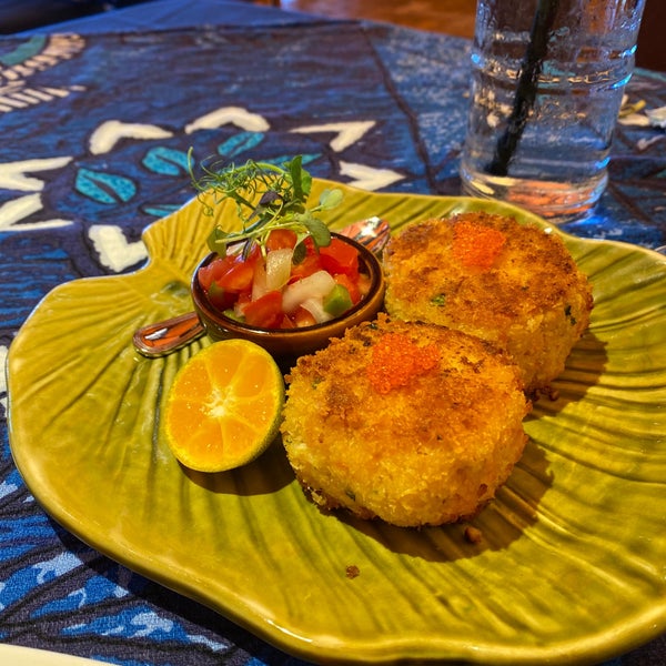 Mama Fish House Beach - paia