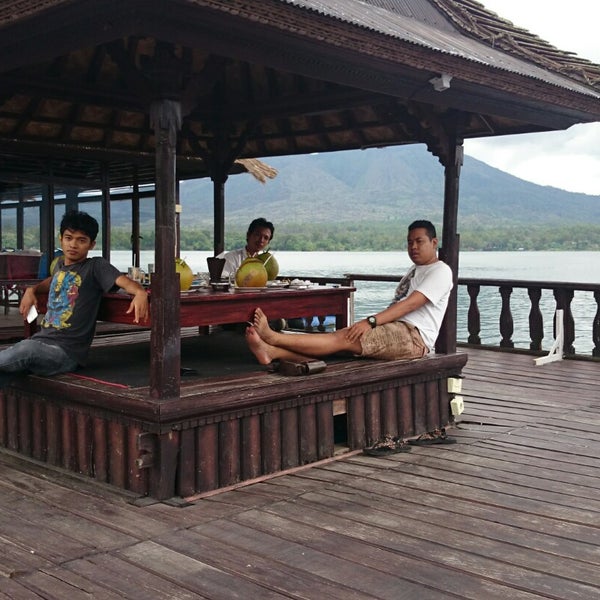 Restauran Apung - Seafood Restaurant