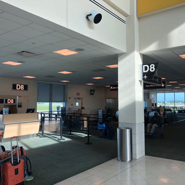 Gate D8 - at Concourse D