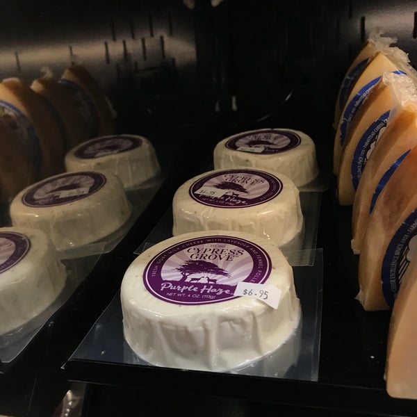 Friendly Confines Cheese Shoppe - Le Sueur, MN