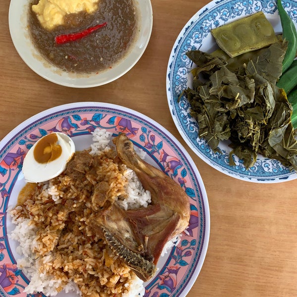 Photos at Restoran A Hassan Nasi Ayam Kg Highway Kesas Awan Besar ...