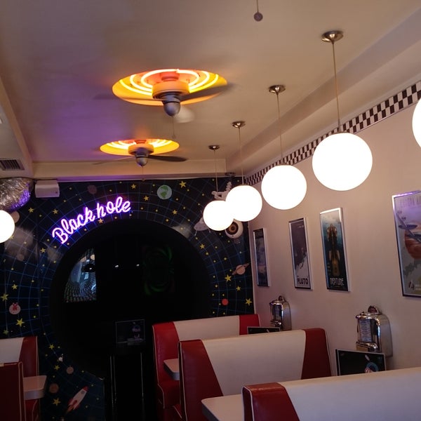 Intergalactic Diner - Diner in Neimar