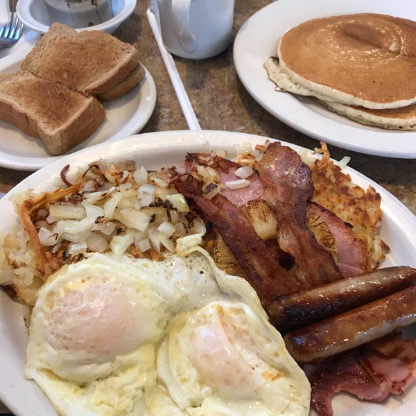 Liz's Ham Cafe - American Restaurant in Fraser
