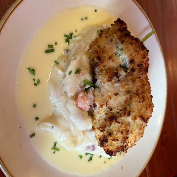 Wildfin American Grill - 835 NW Gilman Blvd