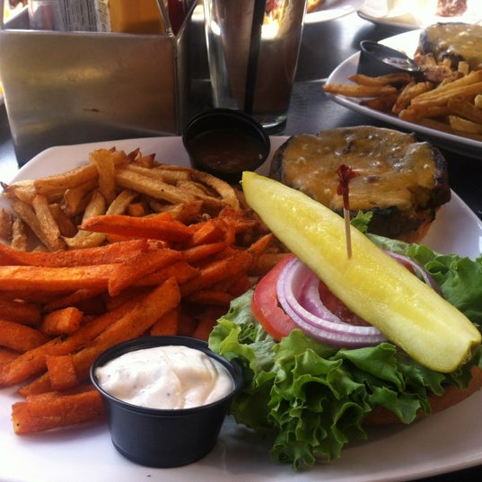 Photos at Original Joe's Restaurant & Bar - Northwest Calgary - 1220 ...