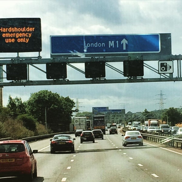 M1 Junction 10 / A1081 - Road