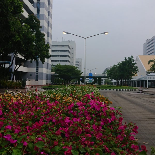TOT PCL Head Office (บมจ. ทีโอที สำนักงานใหญ่) - Government Building in ...