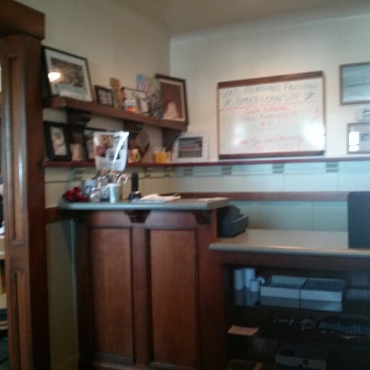 Joe's Place - 305 Spring St