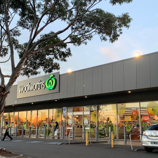 Woolworths - 334 Murray Rd.