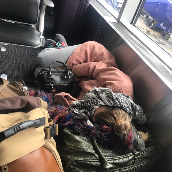 Gate B15 - 1 tip from 1038 visitors