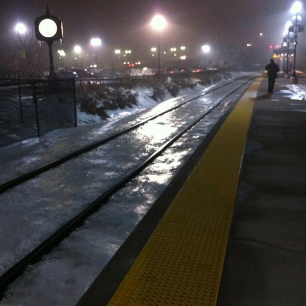 UTA FrontRunner Layton Station - 4 tips