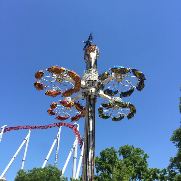 Flying Falcon Ride