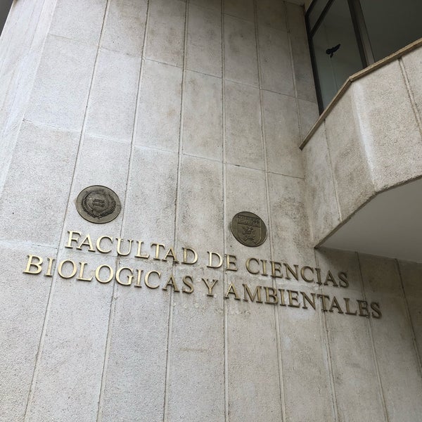 Facultad de Ciencias Biológicas y Ambientales - Campus de Vegazana s/n