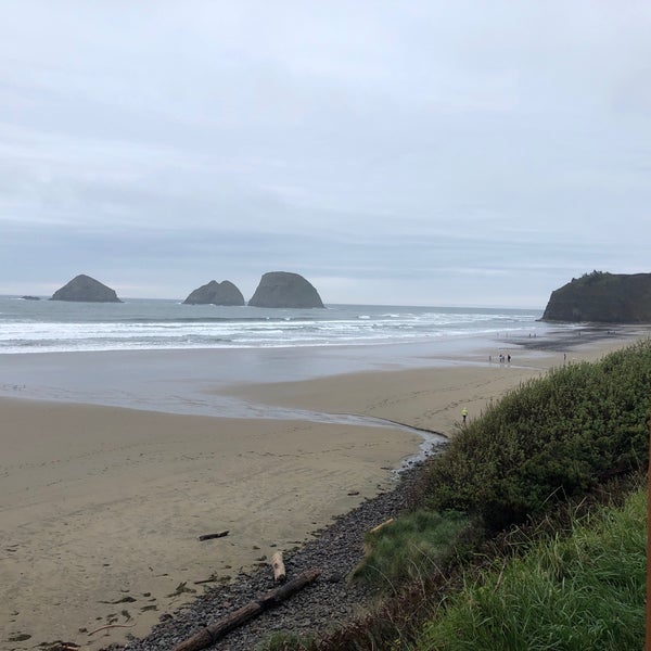 Three Arch Rocks - Scenic Lookout