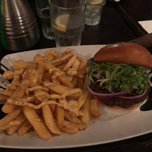 Moses (מוזס) - Burger Joint in Kiryat Atidim