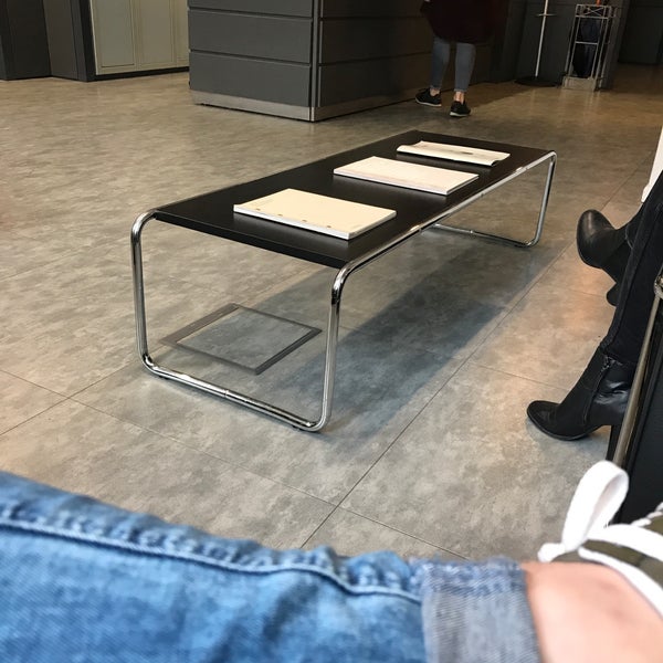 Inditex Belux HQ - Office in Martyrs