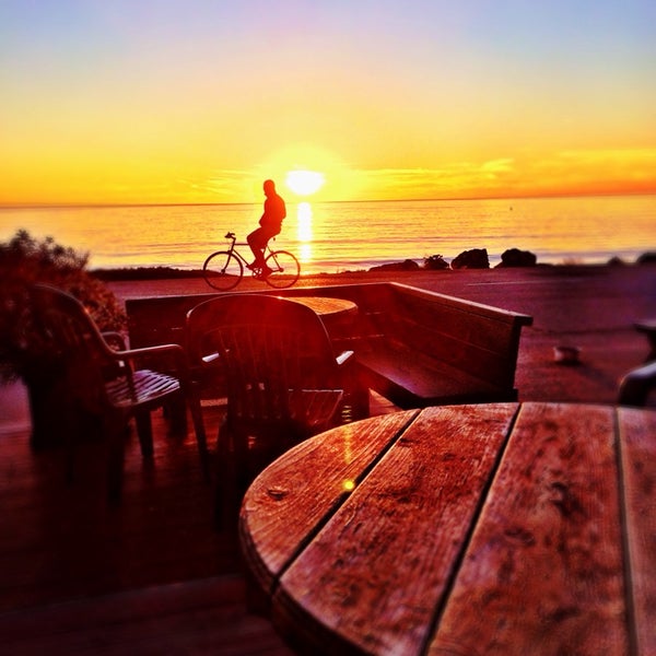 Ebb Tide Beach Club - Café