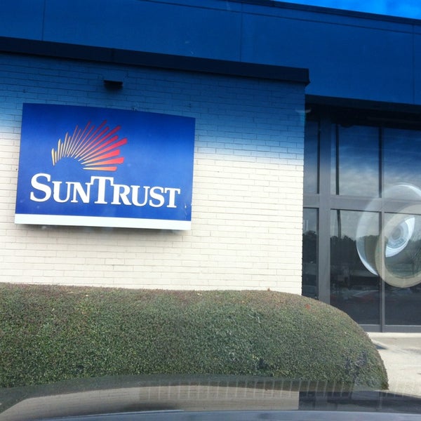 SunTrust - 2 tips from 137 visitors