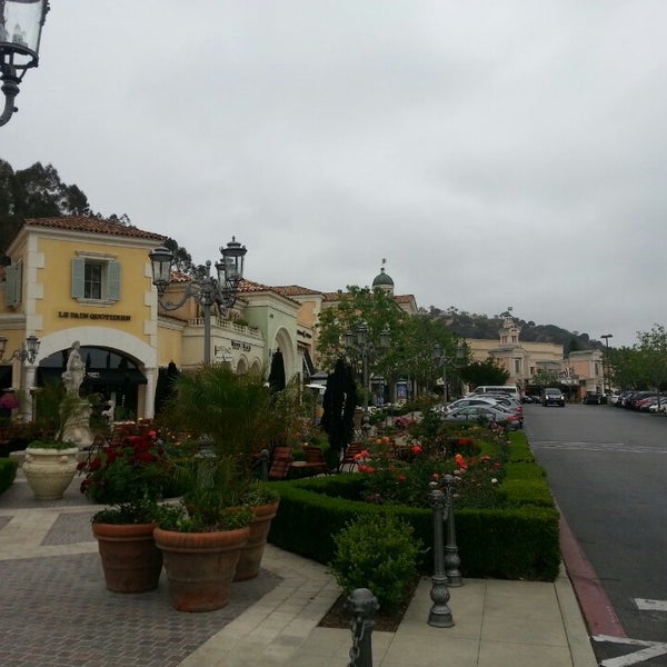 Photos at The Commons at Calabasas - Shopping Mall
