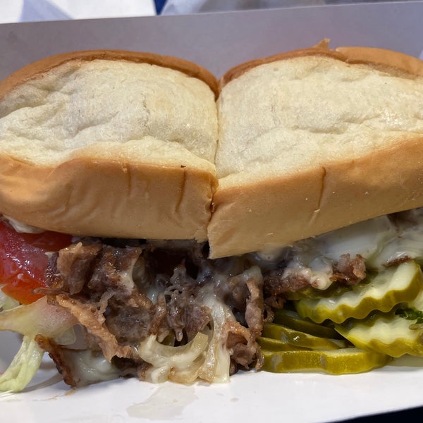 Dubs Hamburgers & Ice Cream - Burger Joint in Sandpoint