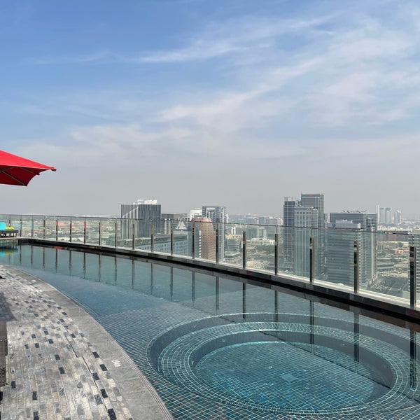 Andaz Pool - Swimming Pool
