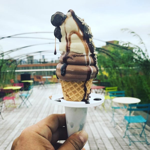 Mister Dips - Burger Joint in Williamsburg