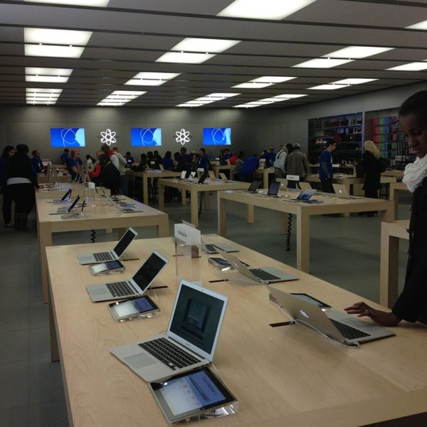 Photos at Apple Towson Town Center - Towson, MD
