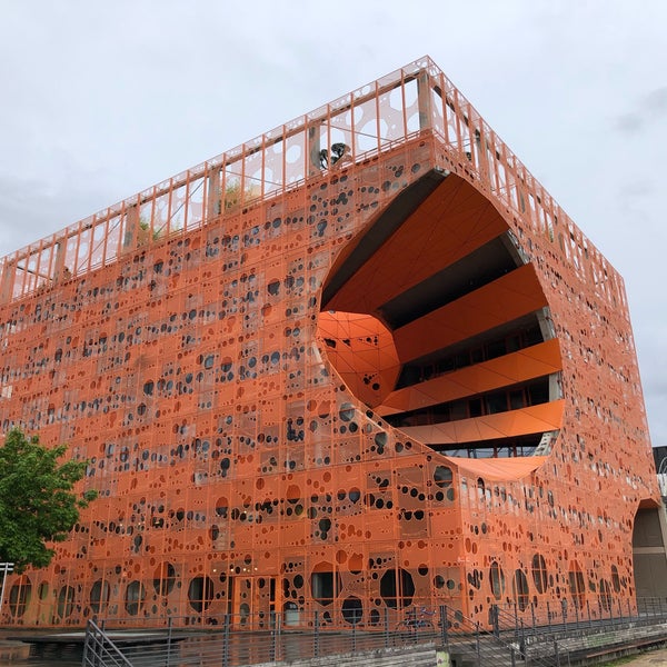 Le Cube Orange - Perrache - Charlemagne - 42 Quai Rambaud