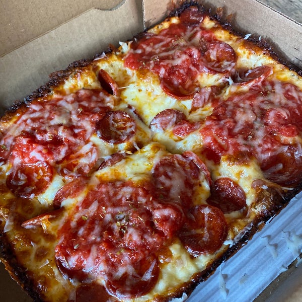 Descendant Detroit Style Pizza - Pizzeria in Toronto