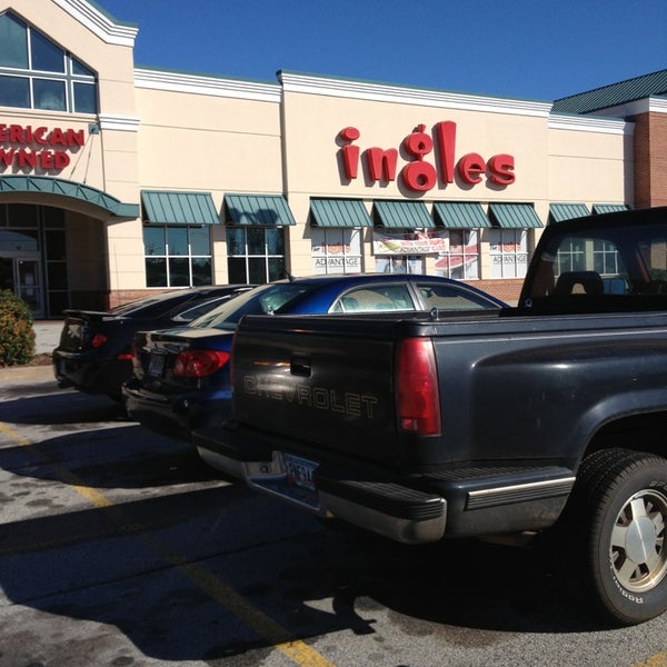 The Ingles Advantage Truck
