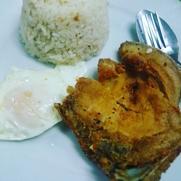 Photos at Chades Tapsilog - Santa Cruz - 73 tips from 1231 visitors