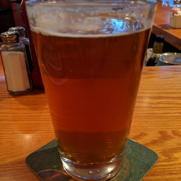 Gippers Sports Grill - Sports Bar