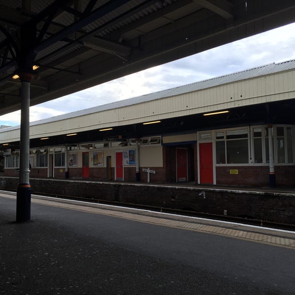 Photos at Kingston Railway Station (KNG) - 19 tips