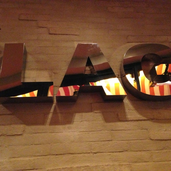 Jet Lag - Bar in Paris