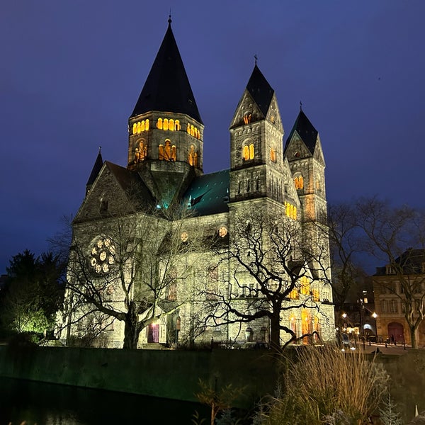 Temple Neuf - Place de la Comédie