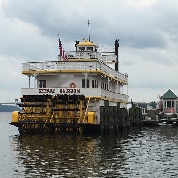 Cherry Blossom (Paddlewheel Boat) - Boat or Ferry in Old Town
