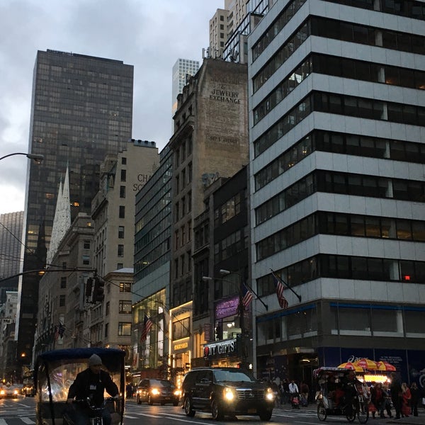 MTA Bus - E 50 St & 5 Av (M50) - Midtown East - 1 tip