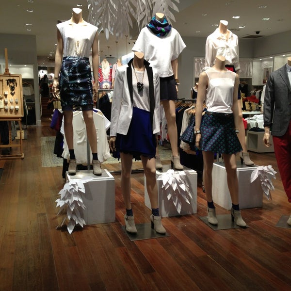 Club Monaco - Clothing Store in Toronto