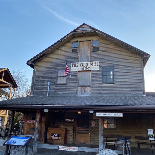 Old Mill General Store - 2934 Middle Creek Road