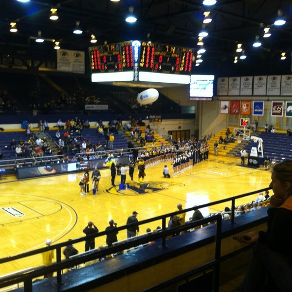 Photos at Memorial Athletic & Convocation (MAC) Center - 7 tips