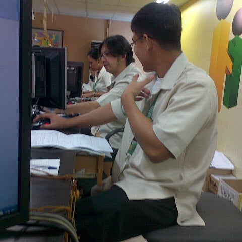 Philhealth - Sta. Lucia Brickroad Cainta, Rizal